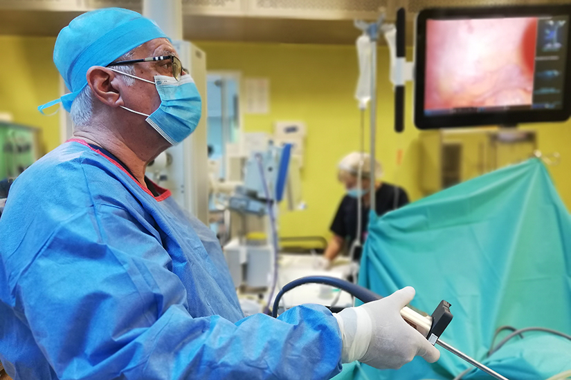 Cancerul de endometru la pacientele obeze operat cu precizie robotica | Reginamaria.ro